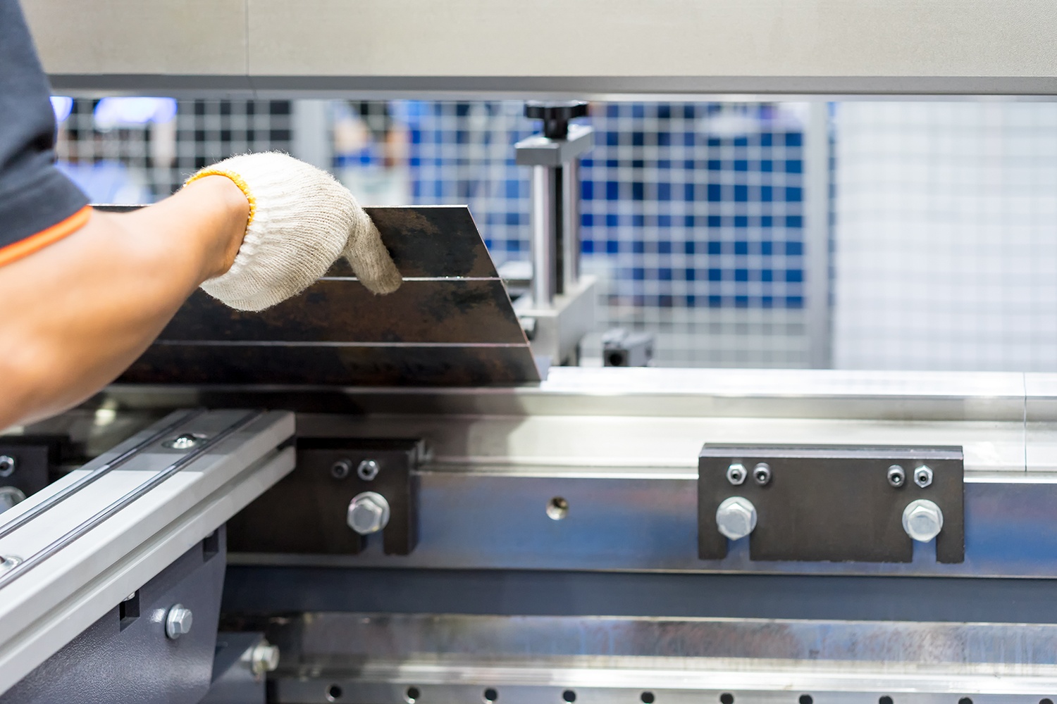 What You Need to Know About Press Brake Forming Technology