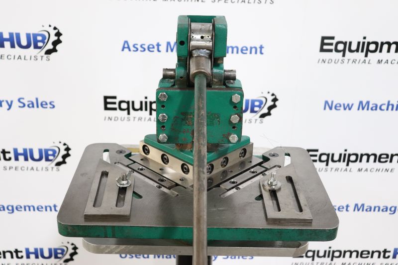 Tennsmith Manual Corner Notcher (#3632)