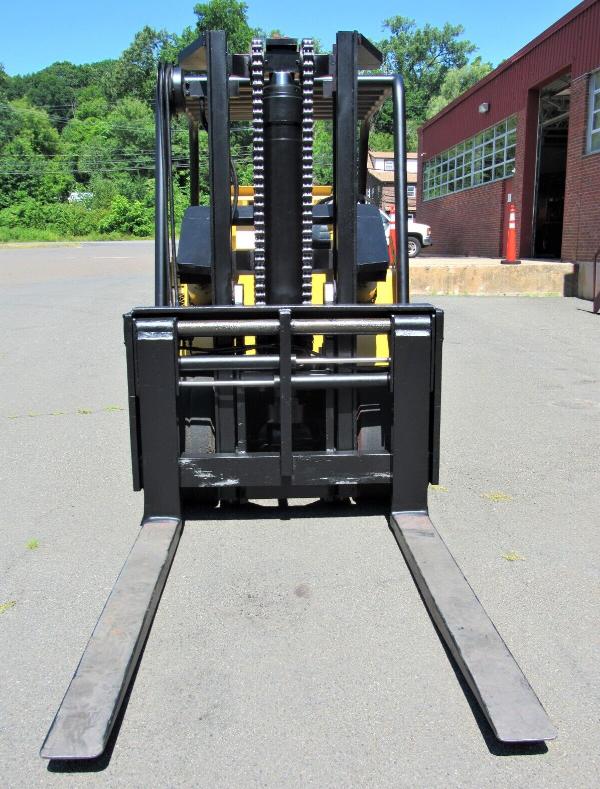 CAT T250 Rigger Style Forklift (#4712)