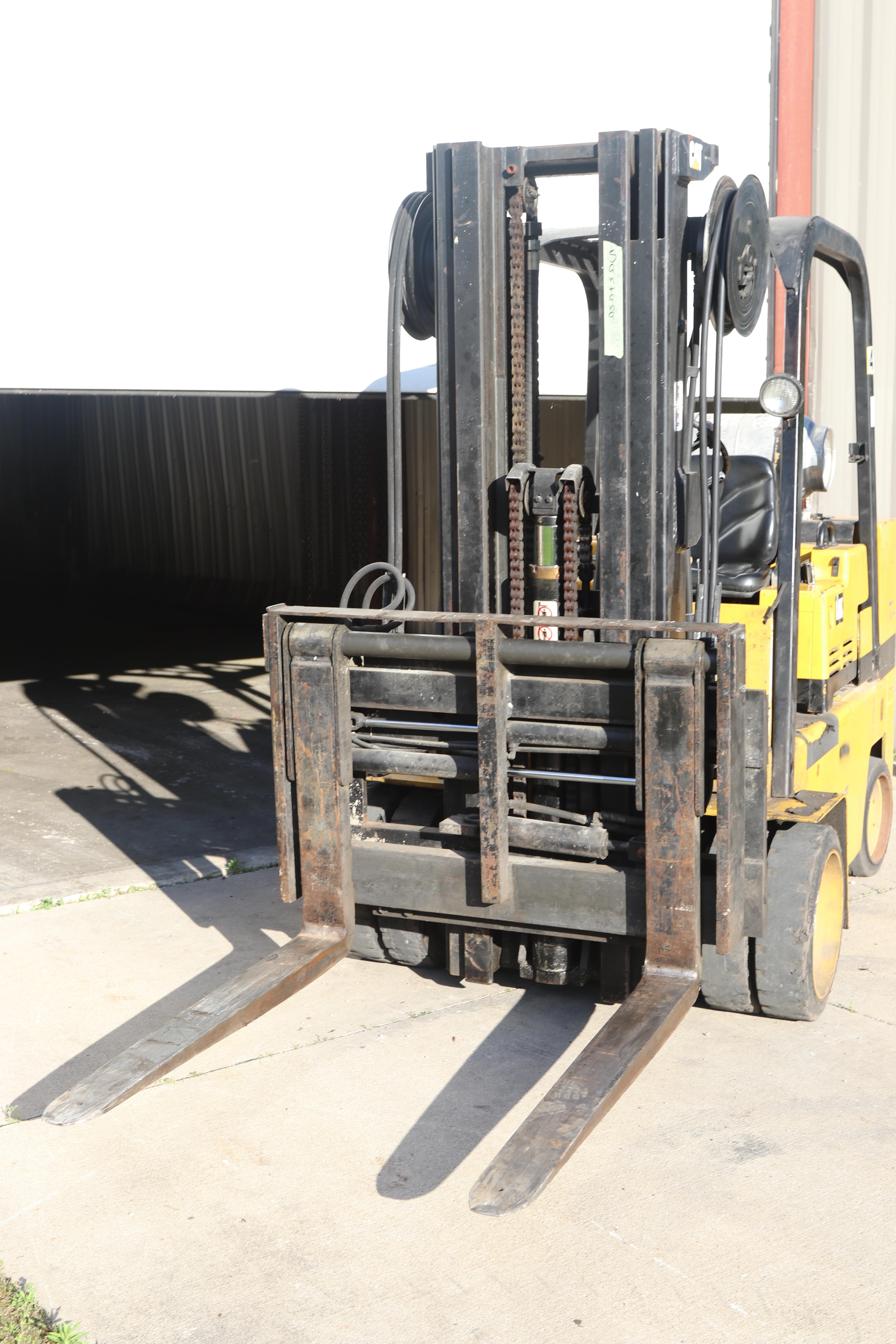 CAT T120C Forklift (#4732)