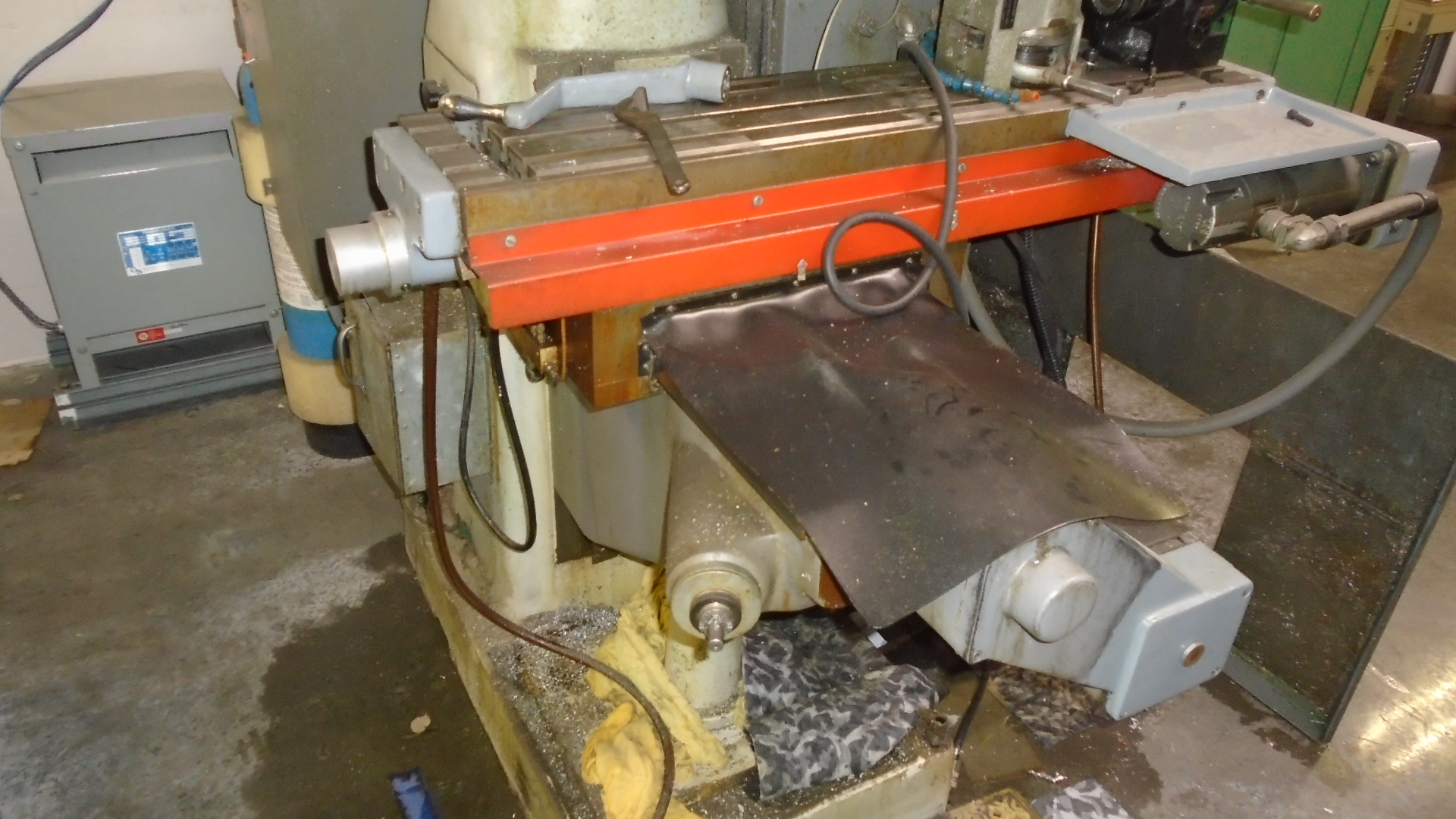 1985 Tree Journeyman 325 Vertical Mill (#4816)