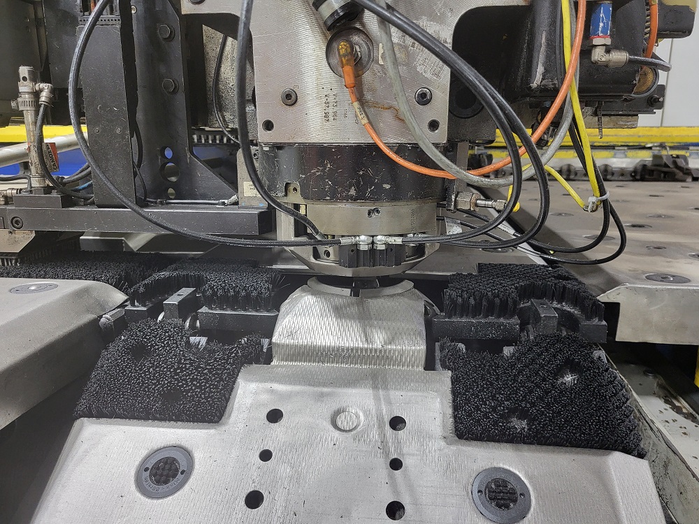 1999 Trumpf Trumatic 600L Combination Turret Punch Laser Cutting System ...